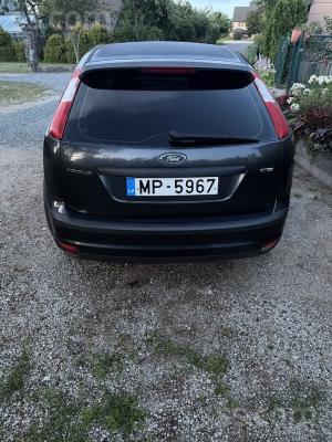 Grey Ford Focus 2006 in Talsi, with an engine capacity of 1.60 L and mileage of 180 thousand km for 1800 €, photo 4 on AUTOMOTO.COM.LV