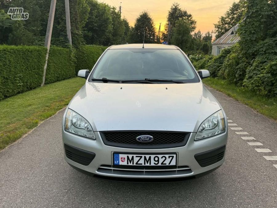 Pelēks Ford Focus 2006 Anykščiai, ar dzinēja tilpumu 1.60 L un nobraukumu 238 tūkst. km par 1850 €, foto 4 vietnē AUTOMOTO.COM.LV