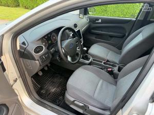 Pelēks Ford Focus 2006 Anykščiai, ar dzinēja tilpumu 1.60 L un nobraukumu 238 tūkst. km par 1850 €, foto 10 vietnē AUTOMOTO.COM.LV