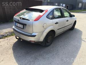 Grey Ford Focus 2006 in Riga, with an engine capacity of 1.60 L and mileage of 269 thousand km for 725 €, photo 5 on AUTOMOTO.COM.LV