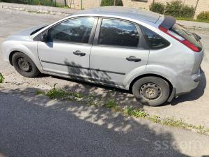 Grey Ford Focus 2006 in Riga, with an engine capacity of 1.60 L and mileage of 269 thousand km for 725 €, photo 8 on AUTOMOTO.COM.LV