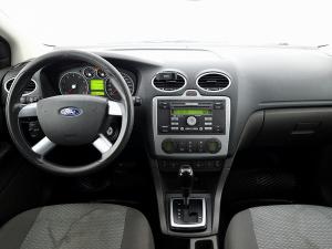 Pelēks Ford Focus 2006 Tallina, ar dzinēja tilpumu 1.60 L un nobraukumu 227 tūkst. km par 899 €, foto 6 vietnē AUTOMOTO.COM.LV