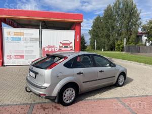 Grey Ford Focus 2006 in Jelgava, with an engine capacity of 1.60 L and mileage of 258 thousand km for 1300 €, photo 3 on AUTOMOTO.COM.LV