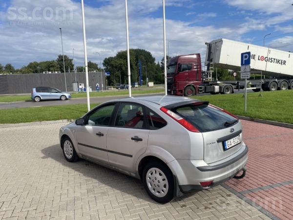 Grey Ford Focus 2006 in Jelgava, with an engine capacity of 1.60 L and mileage of 258 thousand km for 1300 €, photo 3 on AUTOMOTO.COM.LV