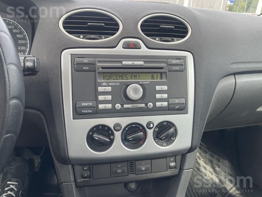 Grey Ford Focus 2006 in Jelgava, with an engine capacity of 1.60 L and mileage of 258 thousand km for 1300 €, photo 14 on AUTOMOTO.COM.LV