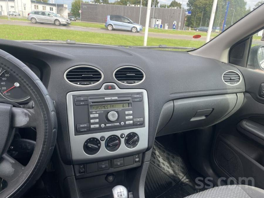 Grey Ford Focus 2006 in Jelgava, with an engine capacity of 1.60 L and mileage of 258 thousand km for 1300 €, photo 15 on AUTOMOTO.COM.LV