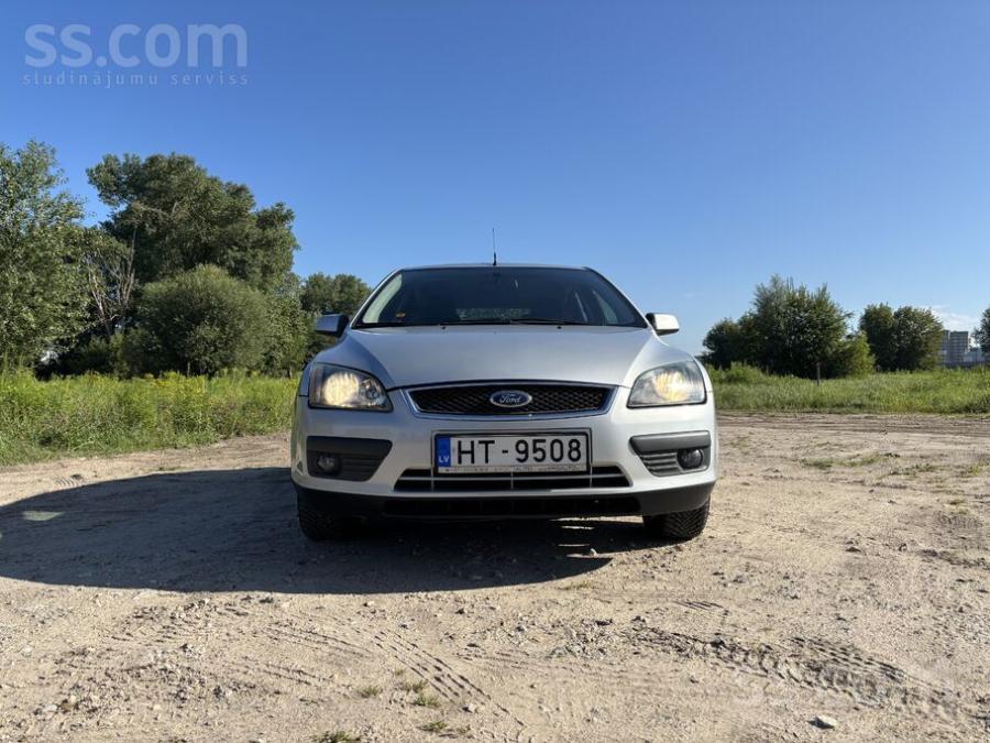 Grey Ford Focus 2006 in Riga, with an engine capacity of 1.60 L and mileage of 271 thousand km for 1390 €, photo 7 on AUTOMOTO.COM.LV