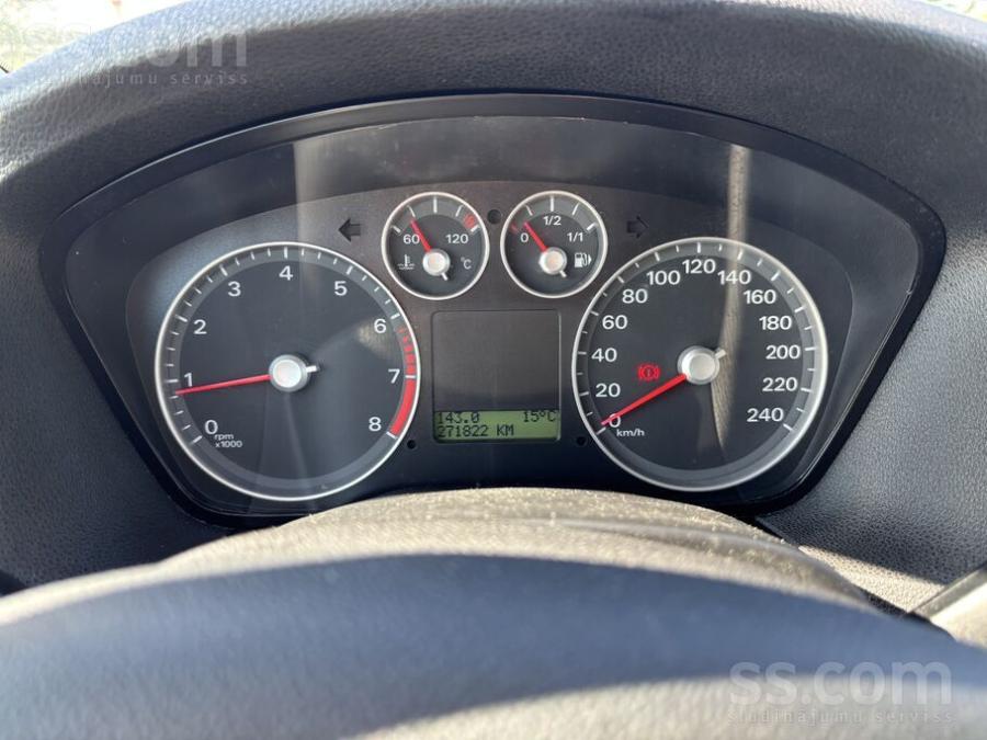 Grey Ford Focus 2006 in Riga, with an engine capacity of 1.60 L and mileage of 271 thousand km for 1390 €, photo 12 on AUTOMOTO.COM.LV