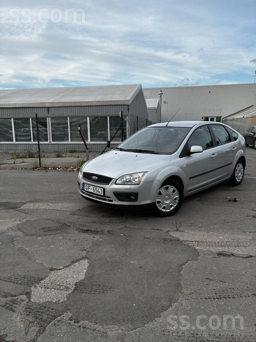 Pelēks Ford Focus 2006 Rīga, ar dzinēja tilpumu 1.40 L un nobraukumu 151 tūkst. km par 750 €, foto 1 vietnē AUTOMOTO.COM.LV