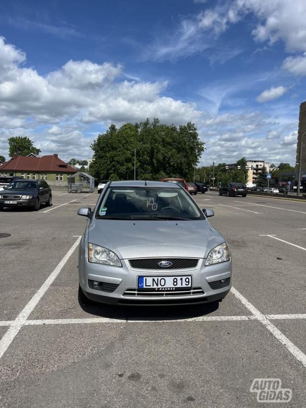 Grey Ford Focus 2007 in Kaunas, with an engine capacity of 1.60 L and mileage of 280 thousand km for 800 €, photo 1 on AUTOMOTO.COM.LV