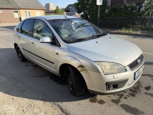 Grey Ford Focus 2007 in Kaunas, with an engine capacity of 1.60 L and mileage of 400 thousand km for 600 €, photo 4 on AUTOMOTO.COM.LV