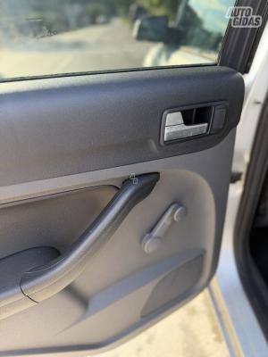 Pelēks Ford Focus 2007 Kauņa, ar dzinēja tilpumu 1.60 L un nobraukumu 400 tūkst. km par 600 €, foto 16 vietnē AUTOMOTO.COM.LV