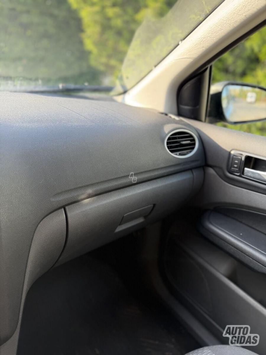 Pelēks Ford Focus 2007 Kauņa, ar dzinēja tilpumu 1.60 L un nobraukumu 400 tūkst. km par 600 €, foto 22 vietnē AUTOMOTO.COM.LV