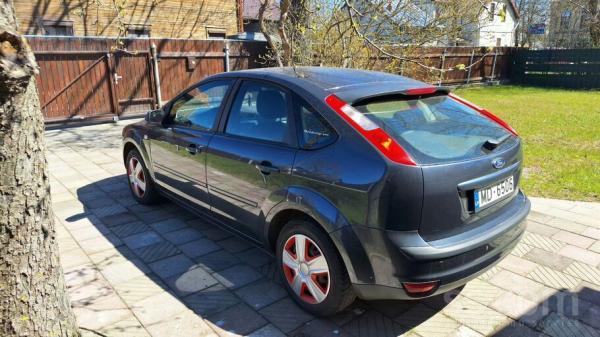 Pelēks Ford Focus 2007 Rīga, ar dzinēja tilpumu 1.80 L un nobraukumu 175 tūkst. km par 1500 €, foto 6 vietnē AUTOMOTO.COM.LV