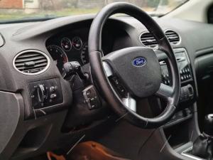 Pelēks Ford Focus 2007 Grobiņa, ar dzinēja tilpumu 1.60 L un nobraukumu 327 tūkst. km par 1200 €, foto 13 vietnē AUTOMOTO.COM.LV