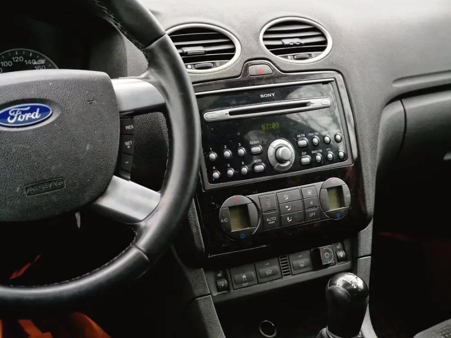 Pelēks Ford Focus 2007 Grobiņa, ar dzinēja tilpumu 1.60 L un nobraukumu 327 tūkst. km par 1200 €, foto 16 vietnē AUTOMOTO.COM.LV