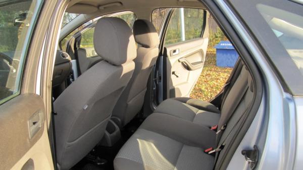 Grey Ford Focus 2007 in Riga, with an engine capacity of 1.60 L and mileage of 154 thousand km for 2250 €, photo 10 on AUTOMOTO.COM.LV