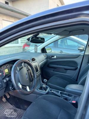 Grey Ford Focus 2007 in Silute, with an engine capacity of 2.00 L and mileage of 204 thousand km for 1500 €, photo 7 on AUTOMOTO.COM.LV