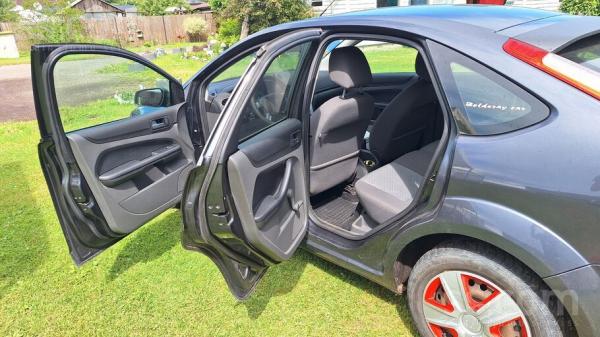 Grey Ford Focus 2007 in Riga, with an engine capacity of 1.80 L and mileage of 178 thousand km for 1800 €, photo 8 on AUTOMOTO.COM.LV