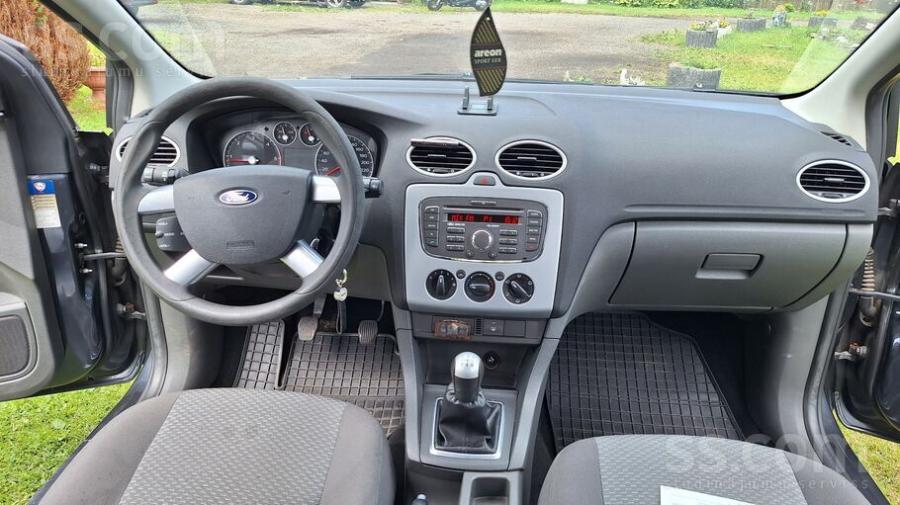Pelēks Ford Focus 2007 Rīga, ar dzinēja tilpumu 1.80 L un nobraukumu 178 tūkst. km par 1800 €, foto 13 vietnē AUTOMOTO.COM.LV