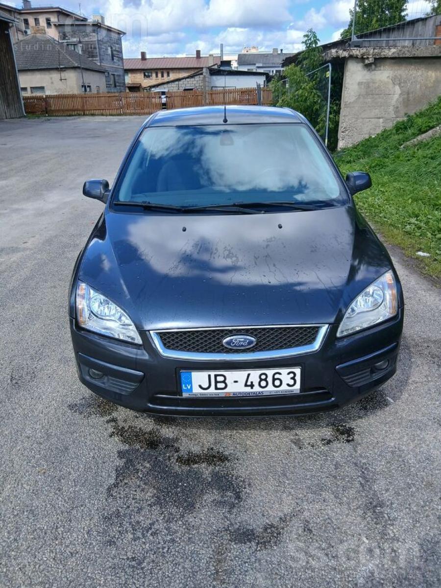 Grey Ford Focus 2007 in Kuldiga, with an engine capacity of 1.80 L and mileage of 242 thousand km for 1500 €, photo 1 on AUTOMOTO.COM.LV