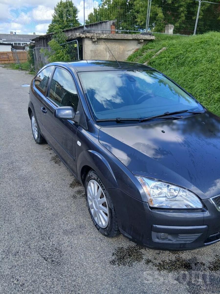Grey Ford Focus 2007 in Kuldiga, with an engine capacity of 1.80 L and mileage of 242 thousand km for 1500 €, photo 3 on AUTOMOTO.COM.LV