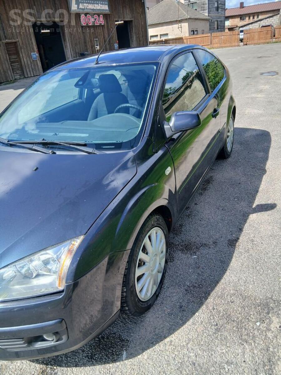 Grey Ford Focus 2007 in Kuldiga, with an engine capacity of 1.80 L and mileage of 242 thousand km for 1500 €, photo 5 on AUTOMOTO.COM.LV