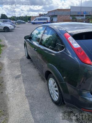 Grey Ford Focus 2007 in Kuldiga, with an engine capacity of 1.80 L and mileage of 242 thousand km for 1500 €, photo 6 on AUTOMOTO.COM.LV