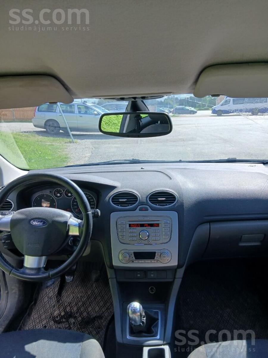 Grey Ford Focus 2007 in Kuldiga, with an engine capacity of 1.80 L and mileage of 242 thousand km for 1500 €, photo 8 on AUTOMOTO.COM.LV