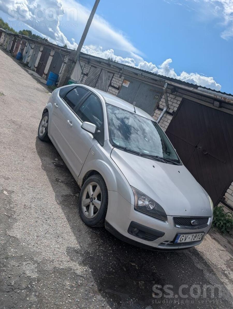 Grey Ford Focus 2007 in Jelgava, with an engine capacity of 1.60 L and mileage of 282 thousand km for 1200 €, photo 3 on AUTOMOTO.COM.LV
