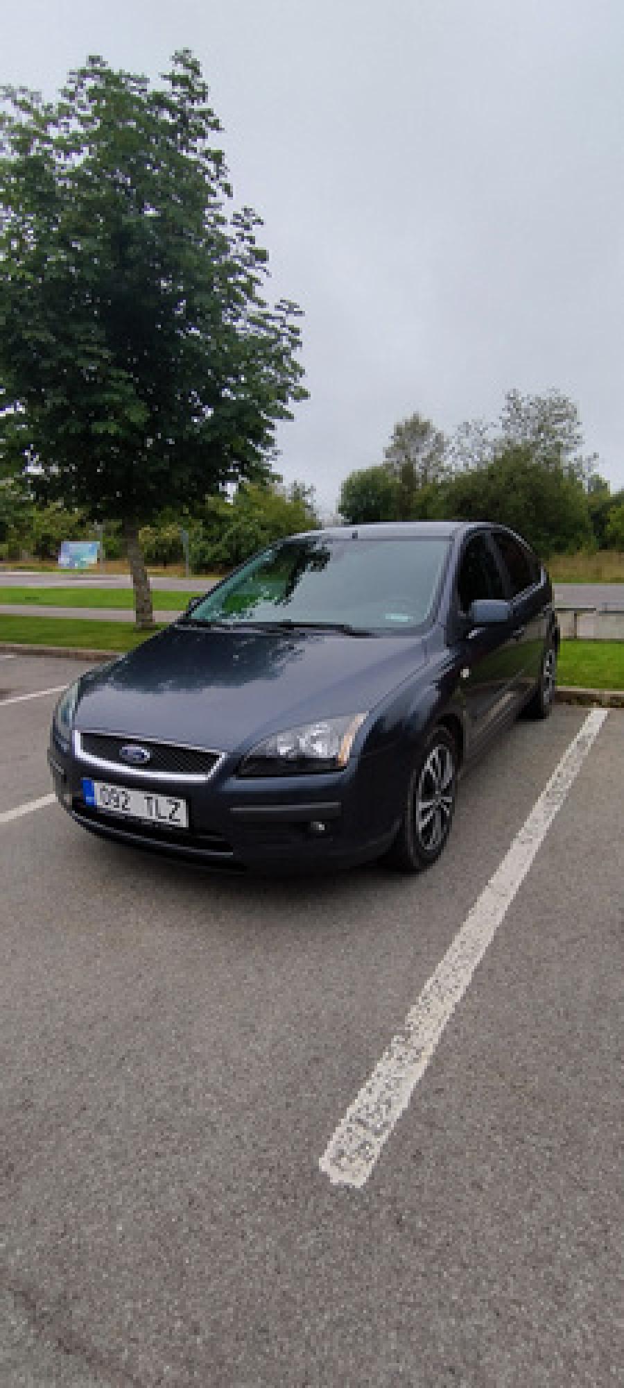 Pelēks Ford Focus 2007 Kohtla-Jerve, ar dzinēja tilpumu 1.80 L un nobraukumu 245 tūkst. km par 1750 €, foto 1 vietnē AUTOMOTO.COM.LV