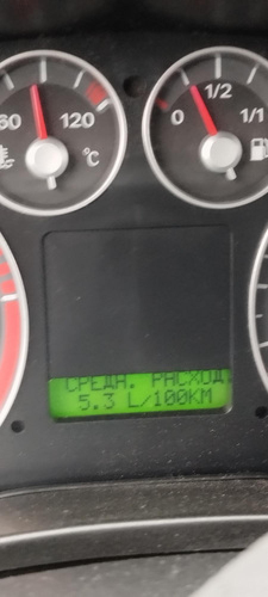 Pelēks Ford Focus 2007 Kohtla-Jerve, ar dzinēja tilpumu 1.80 L un nobraukumu 245 tūkst. km par 1750 €, foto 4 vietnē AUTOMOTO.COM.LV