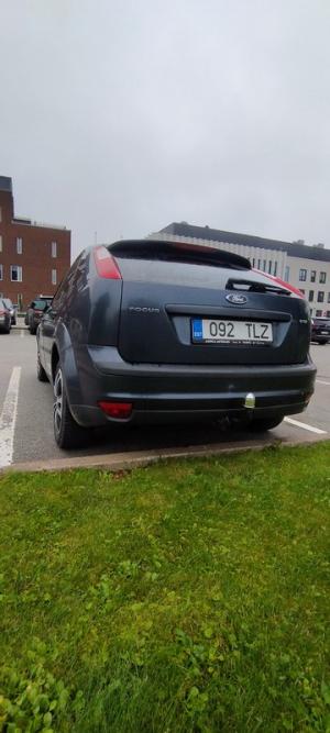 Pelēks Ford Focus 2007 Kohtla-Jerve, ar dzinēja tilpumu 1.80 L un nobraukumu 245 tūkst. km par 1750 €, foto 22 vietnē AUTOMOTO.COM.LV