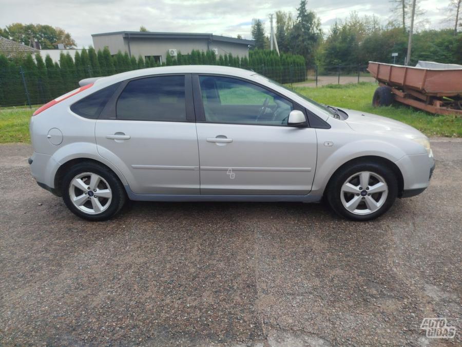 Pelēks Ford Focus 2007 Kretinga, ar dzinēja tilpumu 1.60 L un nobraukumu 236 tūkst. km par 950 €, foto 7 vietnē AUTOMOTO.COM.LV