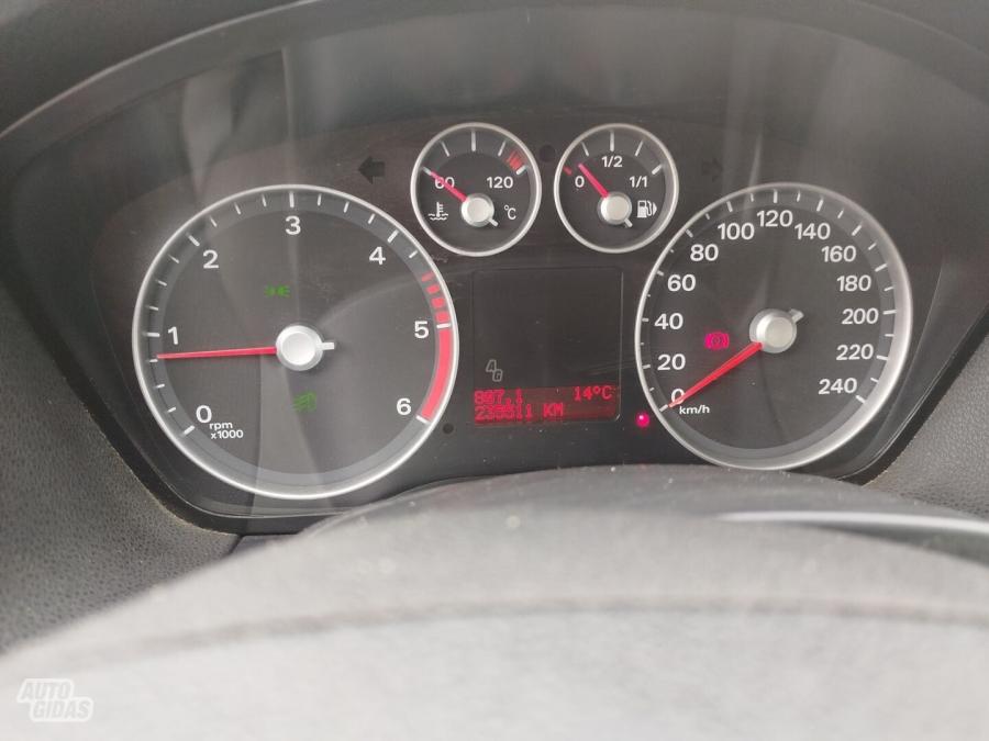 Pelēks Ford Focus 2007 Kretinga, ar dzinēja tilpumu 1.60 L un nobraukumu 236 tūkst. km par 950 €, foto 10 vietnē AUTOMOTO.COM.LV