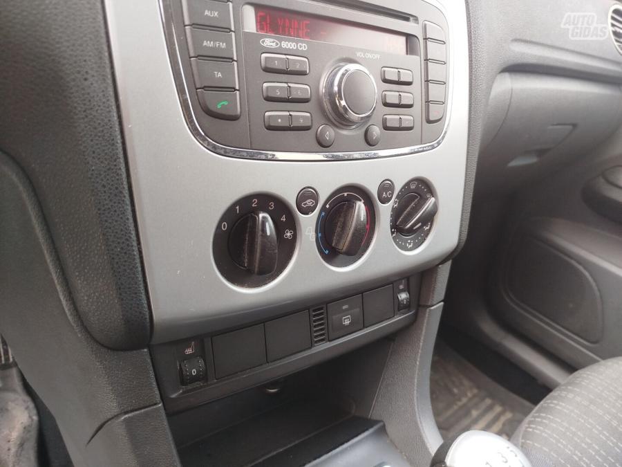 Pelēks Ford Focus 2007 Kretinga, ar dzinēja tilpumu 1.60 L un nobraukumu 236 tūkst. km par 950 €, foto 12 vietnē AUTOMOTO.COM.LV