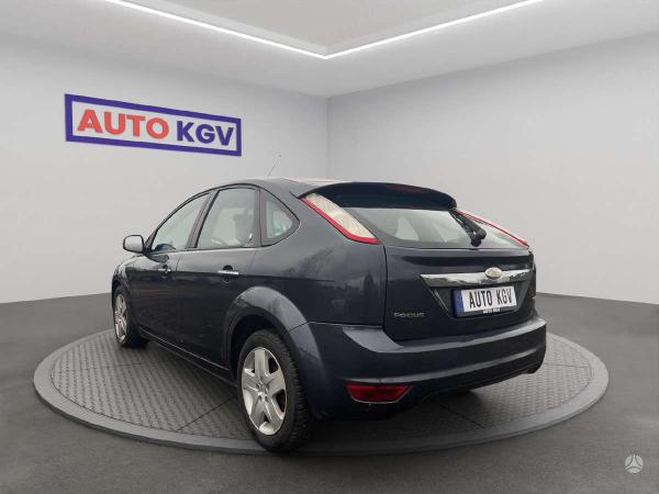 Grey Ford Focus 2008 in Vilnius, with an engine capacity of 1.60 L and mileage of 315 thousand km for 1000 €, photo 3 on AUTOMOTO.COM.LV