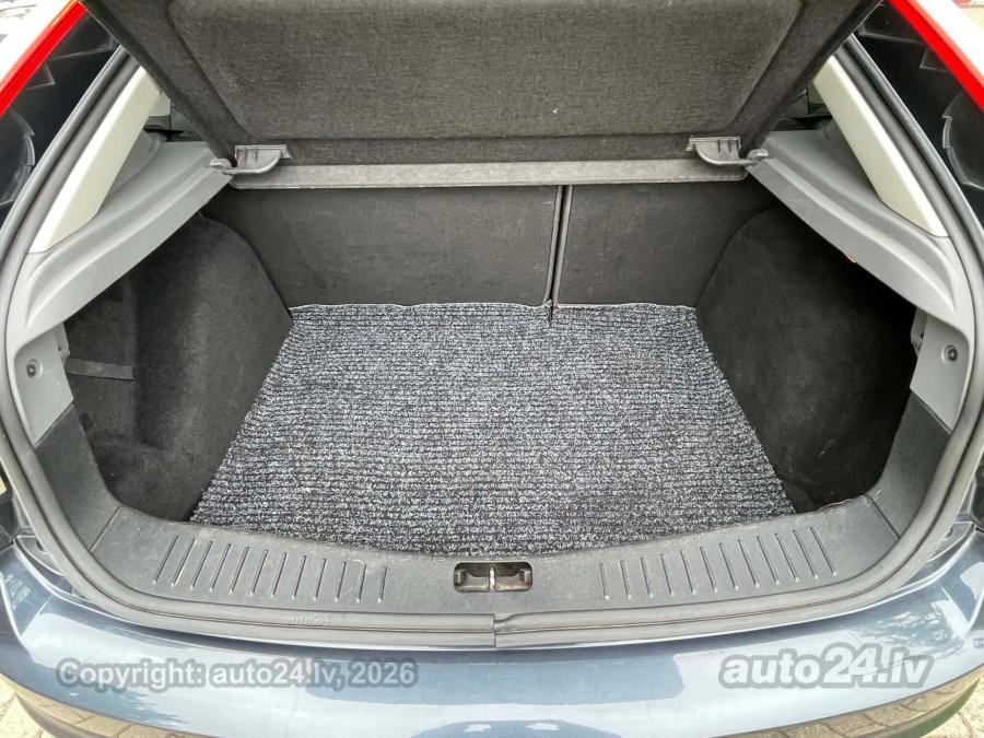 Grey Ford Focus 2008 in Paide, with an engine capacity of 1.60 L and mileage of 259 thousand km for 1900 €, photo 12 on AUTOMOTO.COM.LV
