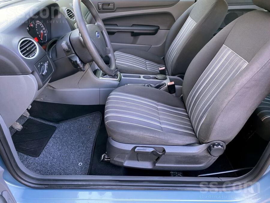 Grey Ford Focus 2008 in Riga, with an engine capacity of 1.40 L and mileage of 240 thousand km for 2600 €, photo 12 on AUTOMOTO.COM.LV