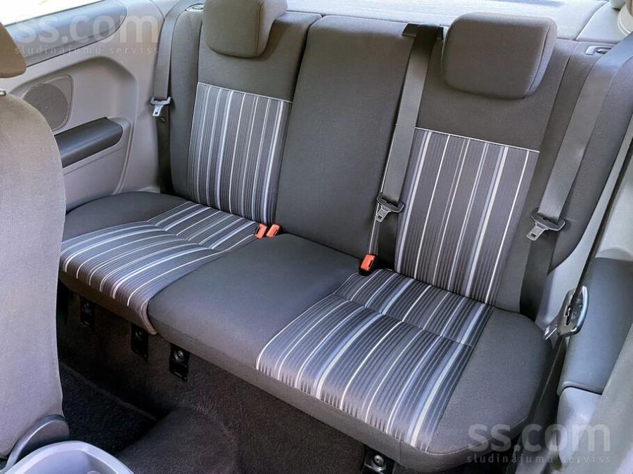 Grey Ford Focus 2008 in Riga, with an engine capacity of 1.40 L and mileage of 240 thousand km for 2600 €, photo 13 on AUTOMOTO.COM.LV
