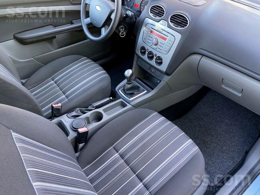 Grey Ford Focus 2008 in Riga, with an engine capacity of 1.40 L and mileage of 240 thousand km for 2600 €, photo 15 on AUTOMOTO.COM.LV