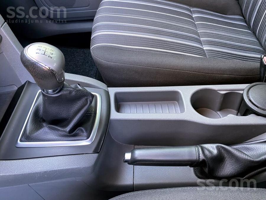 Grey Ford Focus 2008 in Riga, with an engine capacity of 1.40 L and mileage of 240 thousand km for 2600 €, photo 20 on AUTOMOTO.COM.LV