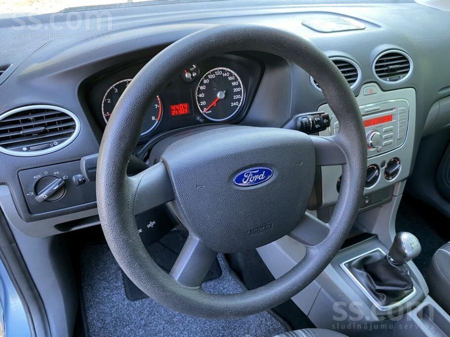 Grey Ford Focus 2008 in Riga, with an engine capacity of 1.40 L and mileage of 240 thousand km for 2600 €, photo 21 on AUTOMOTO.COM.LV