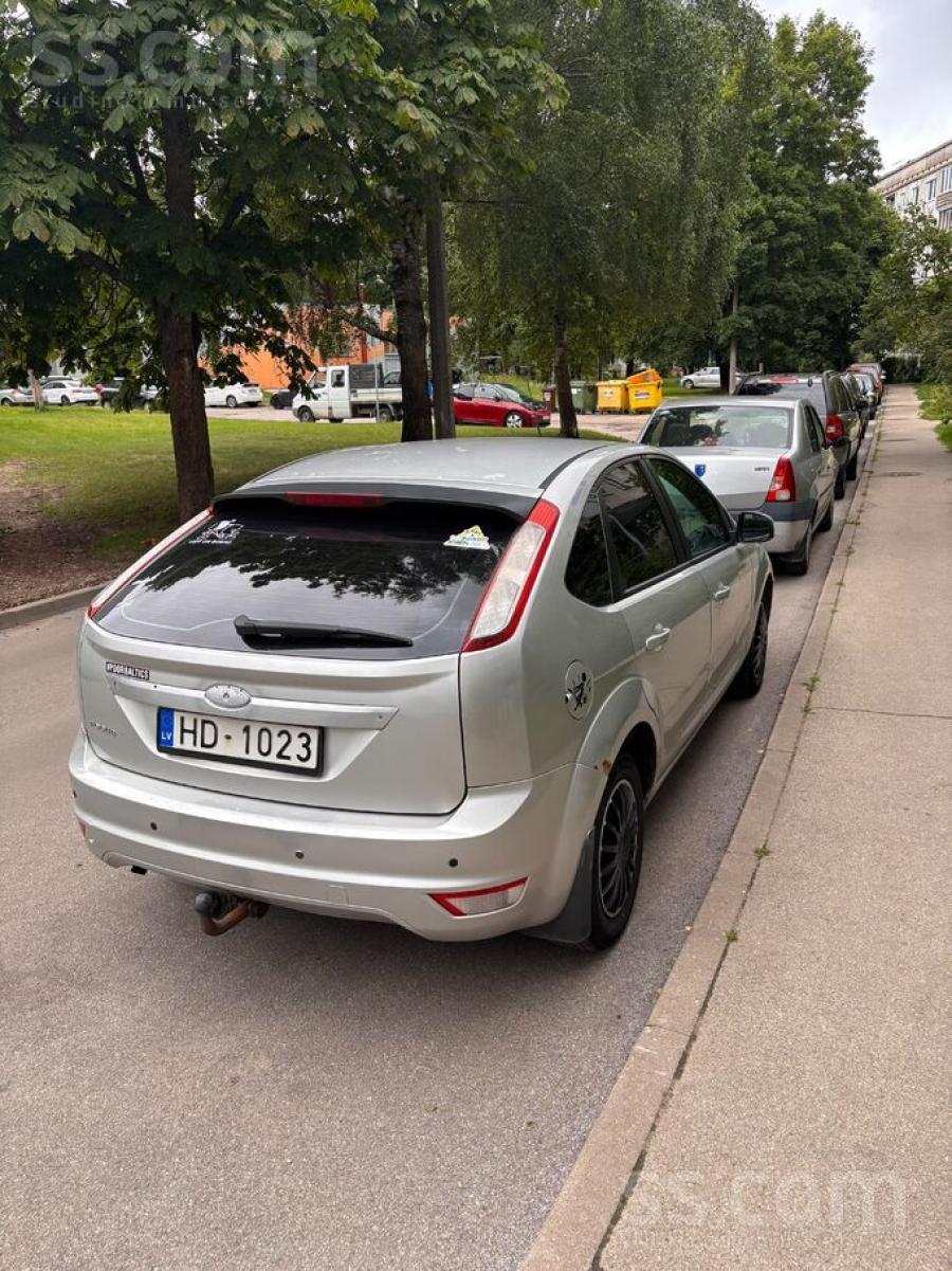Pelēks Ford Focus 2008 Rīga, ar dzinēja tilpumu 1.60 L un nobraukumu 313 tūkst. km par 600 €, foto 3 vietnē AUTOMOTO.COM.LV