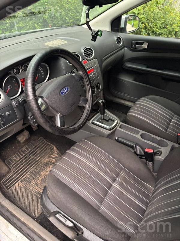 Grey Ford Focus 2008 in Riga, with an engine capacity of 1.60 L and mileage of 313 thousand km for 600 €, photo 5 on AUTOMOTO.COM.LV