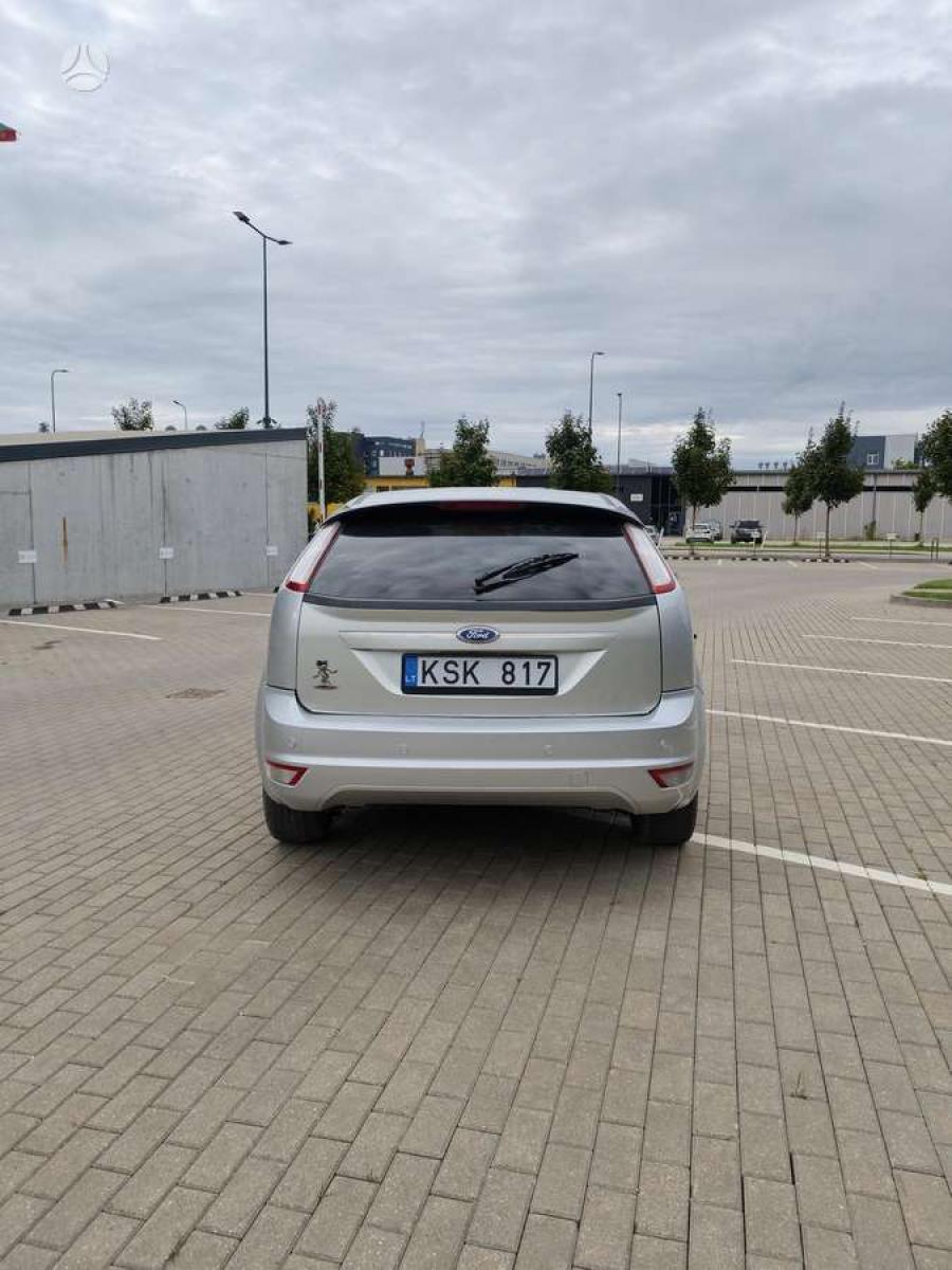 Grey Ford Focus 2008 in Kaunas, with an engine capacity of 2.00 L and mileage of 245 thousand km for 1650 €, photo 5 on AUTOMOTO.COM.LV