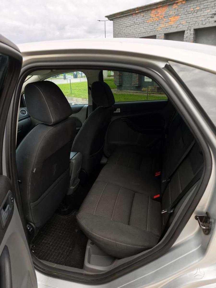 Grey Ford Focus 2008 in Kaunas, with an engine capacity of 2.00 L and mileage of 245 thousand km for 1650 €, photo 9 on AUTOMOTO.COM.LV
