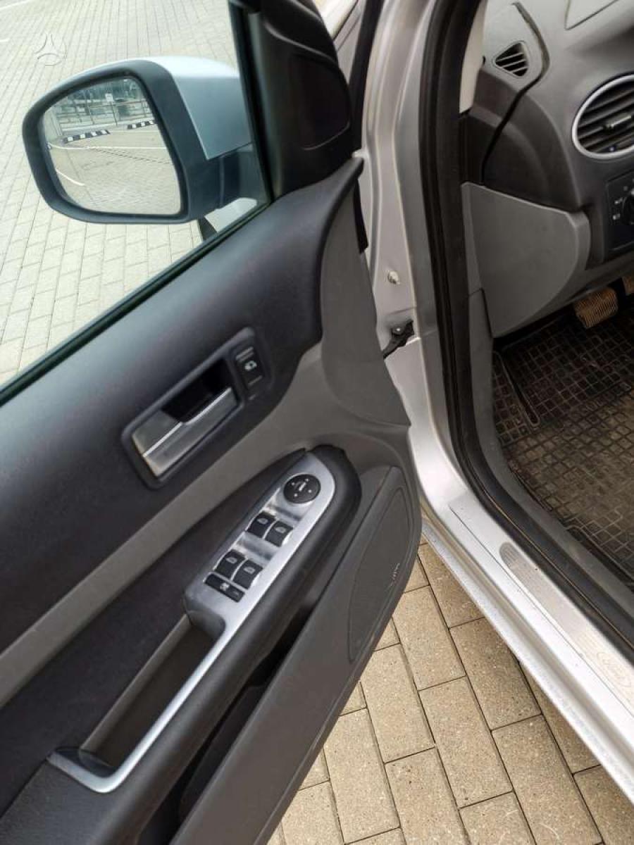 Grey Ford Focus 2008 in Kaunas, with an engine capacity of 2.00 L and mileage of 245 thousand km for 1650 €, photo 11 on AUTOMOTO.COM.LV