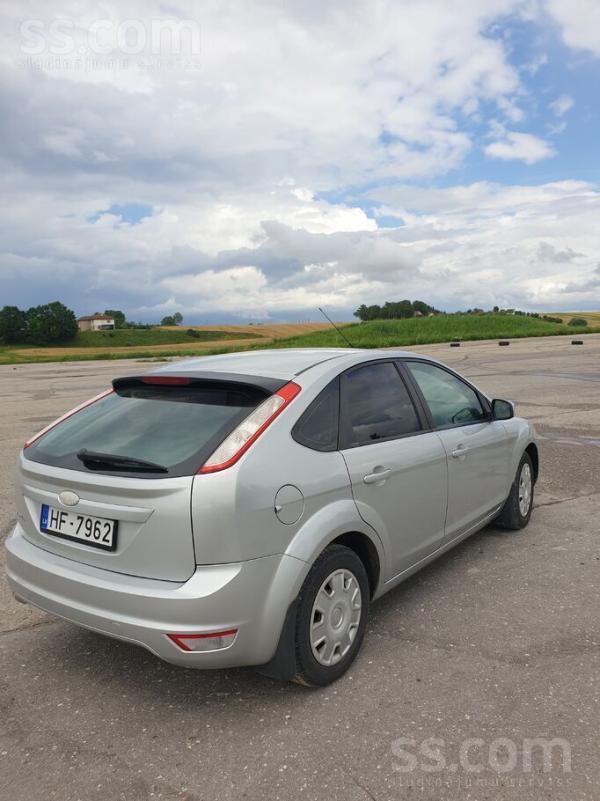 Grey Ford Focus 2008 in Bauska, with an engine capacity of 1.60 L and mileage of 240 thousand km for 2000 €, photo 1 on AUTOMOTO.COM.LV
