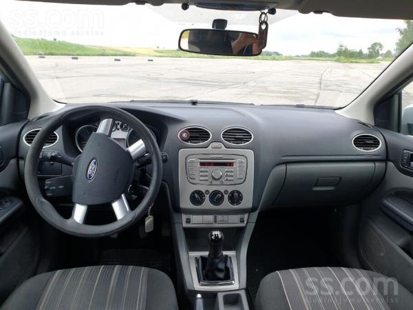 Grey Ford Focus 2008 in Bauska, with an engine capacity of 1.60 L and mileage of 240 thousand km for 2000 €, photo 4 on AUTOMOTO.COM.LV